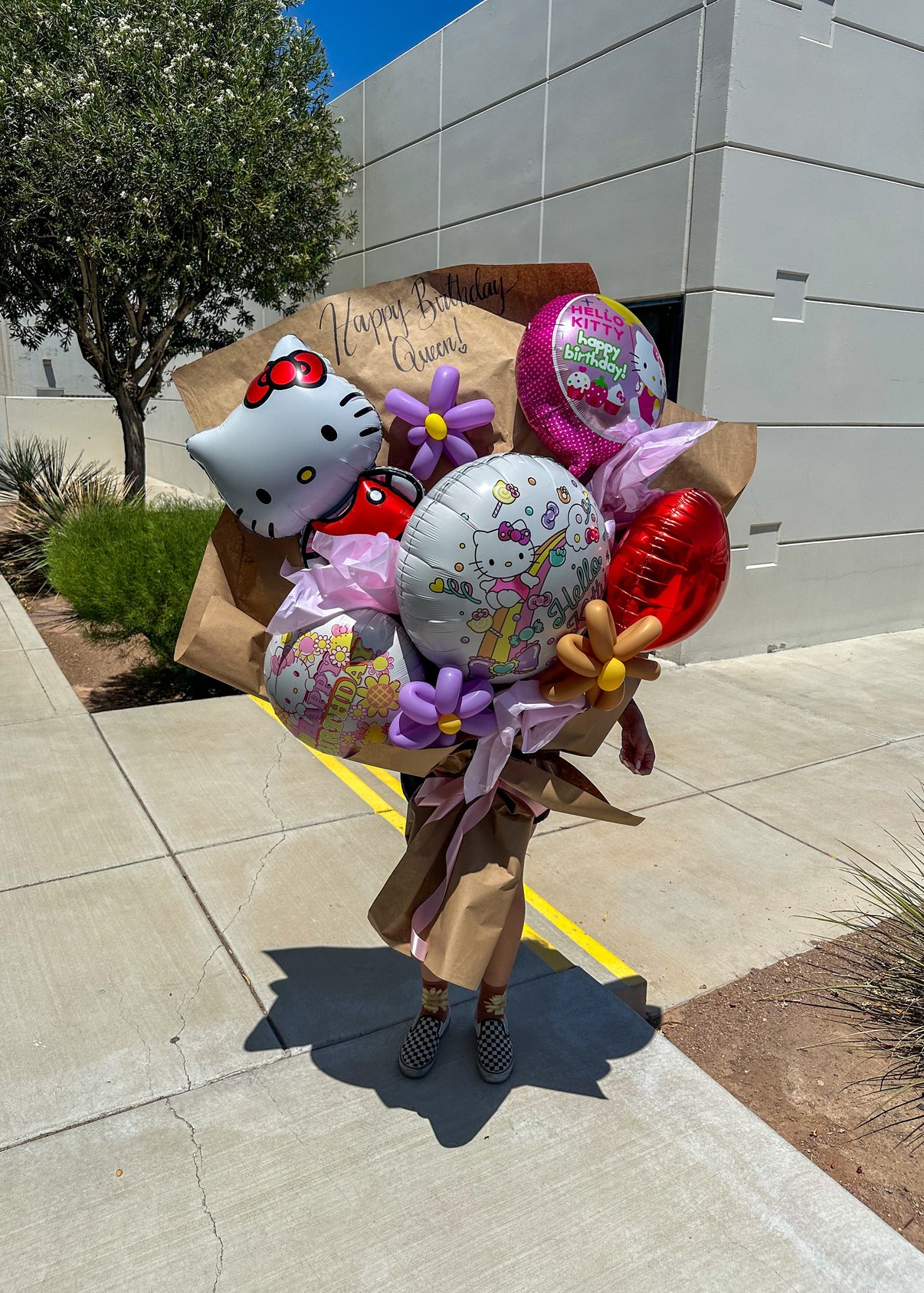 Giant themed balloon Bouquet – Eileen Entertainment